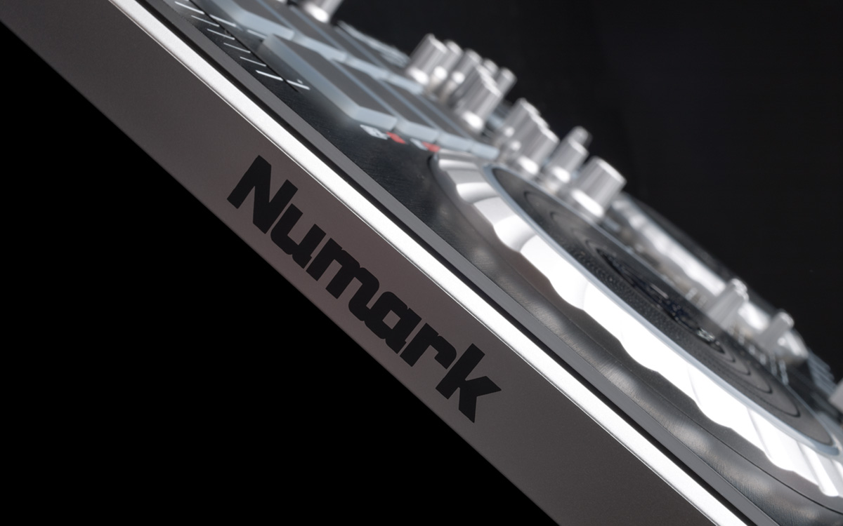 Mixtrack Pro II | Numark