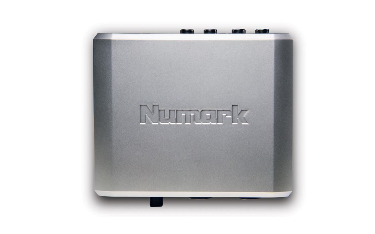 DJ|iO | Numark