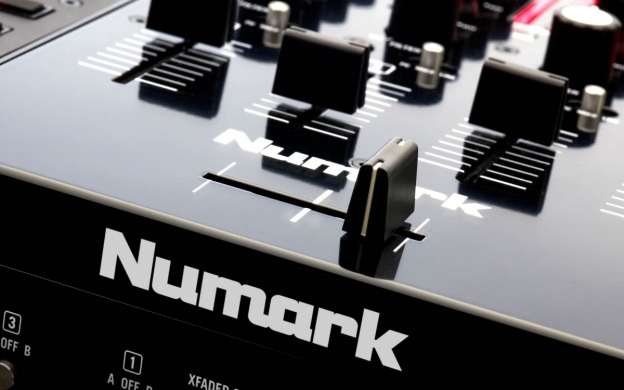 NS7II | Numark